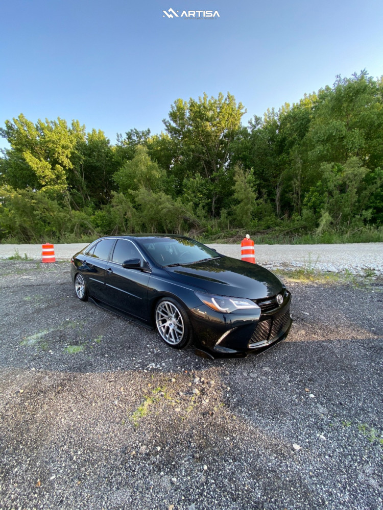 2017 Toyota Camry XSE Wheel Offset Tucked Coilovers | 1729363 | Anovia