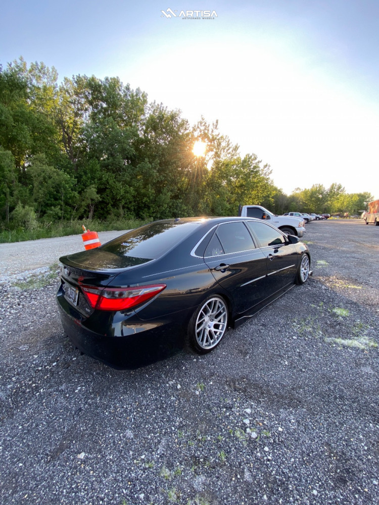 2017 Toyota Camry XSE Wheel Offset Tucked Coilovers | 1729363 | Anovia