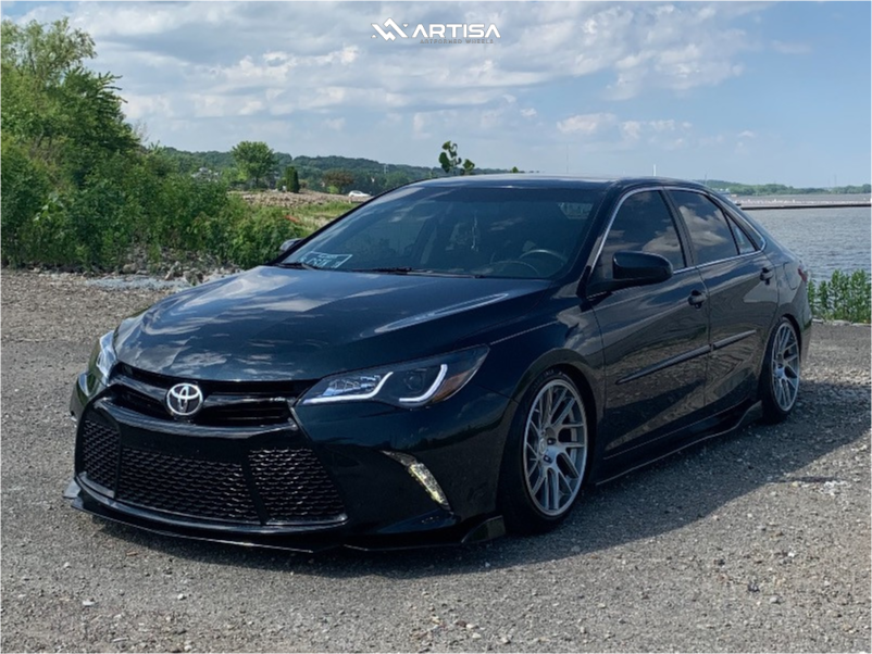 2017 Toyota Camry XSE Wheel Offset Nearly Flush Coilovers | 1741877 ...