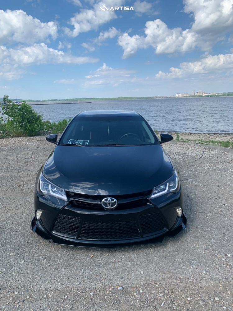 2017 Toyota Camry XSE Wheel Offset Nearly Flush Coilovers | 1741877 ...