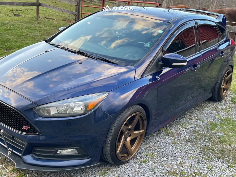 2016 Ford Focus ST Wheel Offset Poke Lowering Springs | 2335166 | Anovia